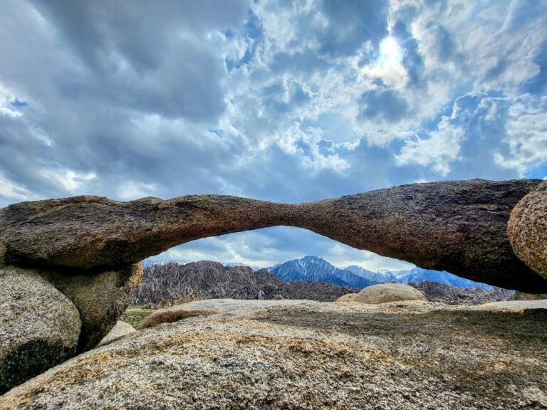Best Alabama Hills Hiking Guide [2024]